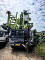 China Zoomlion 201V Heavy Duty Mobile Crane with 40m Boom Extension and 960 kNm Lifting Capacity - 30.6 Ton Industrial Crane for sale