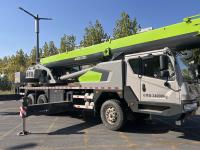 China 250H Zoomlion Truck Crane with 43 Meter Boom and 4000 Working Hours - 34 Ton Construction Equipment for sale