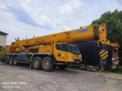 China 2021 XCMG QY80K5D 80-Ton Truck Mounted Crane with 50.5m Boom and 18m Jib Extension for sale