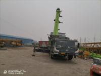 China Zoomlion ZAT1300A8 60-Ton Truck Crane with 85m Boom and 130,000kg Lifting Capacity - December 2021 Model for sale