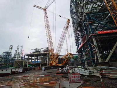 China 2021 XCMG 400-Ton Crawler Crane with 84m Main Boom and 400t Counterweight for Heavy Construction for sale