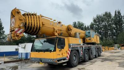China 2011 Liebherr LTM1200-5.1 200-Ton Truck Crane with 72m Boom, 28m Jib, and 370kW Power for sale