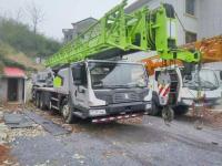 China 2020 Zoomlion QZ251H Crane with 33 tons Hooks and National V Emission Standard for sale