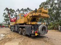 China XCMG Yellow 100 T Hoist 85 Tons Heavy Lifting Equipment Suitable for Industrial and Construction Applications for sale