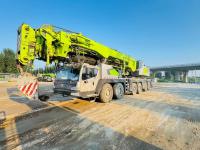 China 2019 Zoomlion ZAT3000 Used Crane Has An 80m Boom, An 18m Jib, And A 140-Ton Counterweight. It Has Been Operating For 2041 Hours And Is In Excellent Condition. for sale