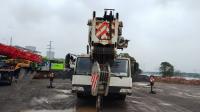 China 2012 Zoomlion QUY400 Used Crane Has A 70m Boom, A 42m Jib, And A 140-Ton Counterweight. It Has Been Operating For 2041 Hours And Is In Excellent Condition. for sale