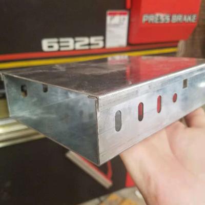 China 100mm x 50mm Galvanized Perforated Cable Tray - 250kg Load Capacity with Hot-Dip Steel Construction for Outdoor Use for sale