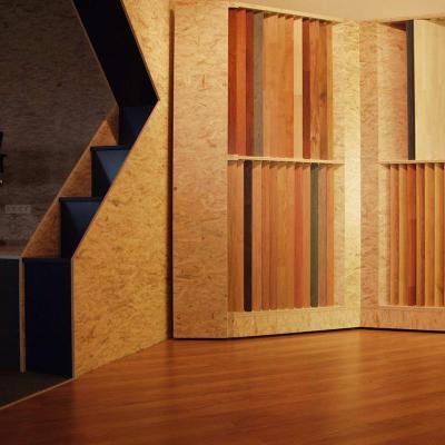 China 15mm Waterproof OSB 3 Oriented Strand Board - 1220x2440mm & 1250x2500mm Sizes for Roofing and Construction for sale