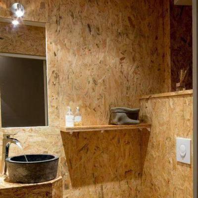 China OSB3 Board Panel 18mm Thickness 1220x2400mm Outdoor Grade Poplar Wood Construction Material for sale