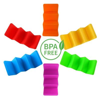 China Colorful Taco Holder Taco Tray Plate with Handle Each Can Hold 2 or 3 Tacos, BPA Free PP Material for sale