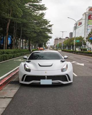China Ferrari F12 Carbon Fiber body Kit F12 Novitec N-largo style front and rear bumper wheel arch F12 front lip diffuser spoiler for sale