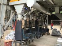 China Low Noise Auto Bagging Machines , Valve Bag Packer Usage In Chemical Field for sale
