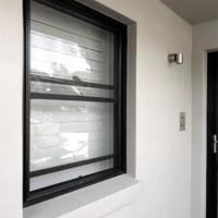 China Double Hung Windows With 5 27A 55 9A 5 12A 5 Glass And Stainless Steel Screen Netting for sale