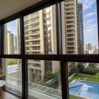 China Customized Glazed Energy Saving Double Glass Aluminum Sliding Window with Great Heat Insulation for sale