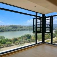China Skate ODM Wholesale White Aluminum French Style Casement Window with Superior Air Tightness for sale