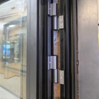 China Modern Design Thermal Break Aluminum Casement Entrance Door with Long-service Life for Hotel for sale