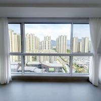 China Factory Direct Sales Double Glazed Aluminium Multi Tracks Sliding Window for Residential Project for sale