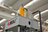 China Four Column 100Ton Servo Hydraulic Press Machine 4 Post Hydraulic Press for sale