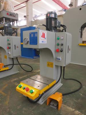 China 1.5KW Bench Hydraulic Press 1T Bench Shop Press 1KN C Type Hydraulic Table Press for sale