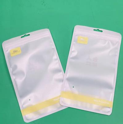 China Hi-Q Custom Logo Self Seal Zipper Plastic Retail Packaging Three Side Seal Laminated Zipper Plastic Pouches for sale