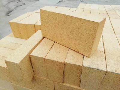 China Al2O3 65% High Alumina Refractory Bricks 1470°C Alumina Firebrick Fe2O3 2.5% for sale