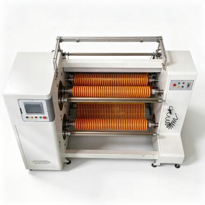 China Hydraulic Unwinding Hydraulic Slitting Machine 800mm Jumbo Roll Roll Slitting Machine Easy Loading for sale