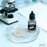 China Low durability fluoride dental varnish UV cure resin formula providing enamel protection and cavity prevention for dental professionals for sale