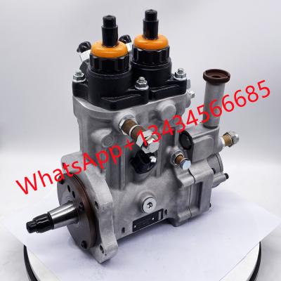 China 094000-0582 6261-71-1111 Fuel Pump Diesel Excavator Oil Pump Accessories For PC650-8 S6D140 for sale