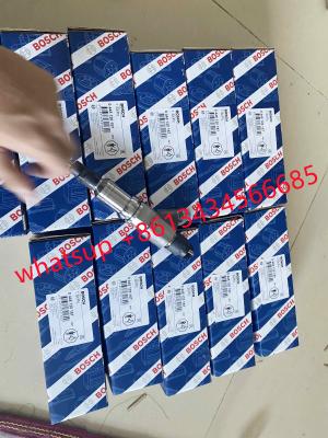 China Original Hongyan truck diesel engine spare parts common rail fuel injectors 504255185 0445120157 for sale