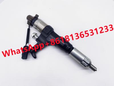 China 095000-6351 Excavator SK200-8  J08E Engine Fuel Injector for sale