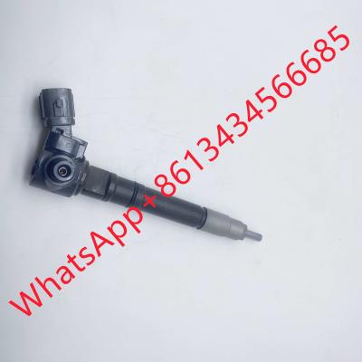 China Genuine And Brand New Diesel Fuel Injector 236700e070 23670-0E070 For TOYOTA Lexus for sale