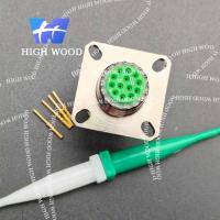 China MIL-DTL-38999 Series III D38999/20FB35PD Square Flange Receptacle 35-Pin Connector for sale