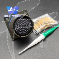 China MIL-DTL-38999 Series III D38999/20WD35PN Square Flange Receptacle 35 Contacts for sale