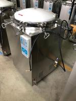 China 35L Stainless Steel Vertical Laboratory Autoclave 0.25MPa 138°C for sale