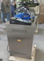 China 75L Internal Circulation Vertical Pressure Steam Sterilizer Hand Wheel Quick Open for sale