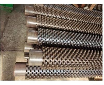 China DELLOK Carbon Steel Studded Tube 1.5-12.75 Inch for Petrochemical Heat Transfer Applications for sale