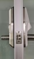 China Zinc Alloy RFID Hotel Lock White Electronic Door Handle Lock for sale