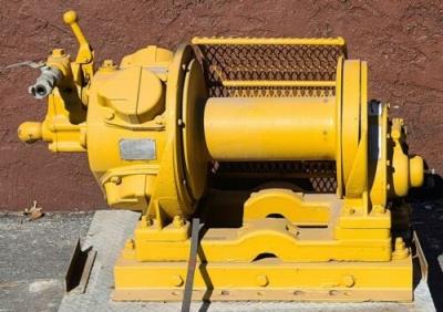 China 1-10 Ton Pneumatic Air Winch with 0.6-1.0 MPa Air Pressure and 12-30 m/min Cable Speed for sale
