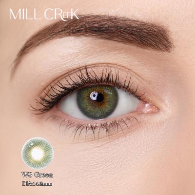 China Green Daily Lenses For Dry Eyes Fashion Contact Lenses 14.0mm Diameter 38% Water Content for sale