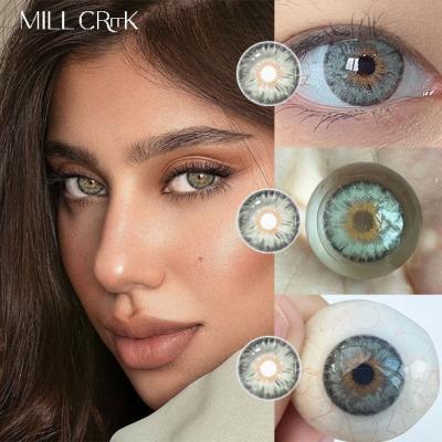 China Annual Cosmetic Contact Lenses 8.5mm Base Curve 38% Water Content For Makeup for sale