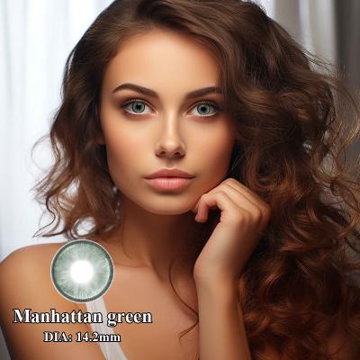 China Manhattan Green Yearly Colored Contact Lens with 14.2mm Diameter and 40% Water Content CE ISO Certified for sale