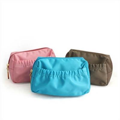 China Polyester Makeup Organizer Pouch / Custom Cosmetic Bags Multi Pocket for sale