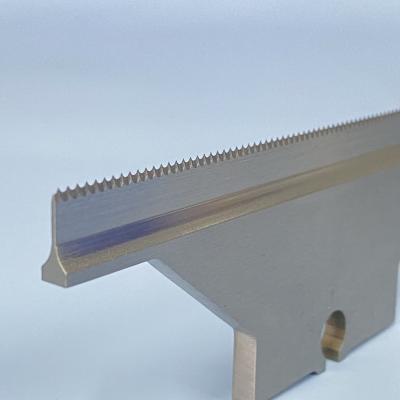 China Long Fine Serrated Blade Zigzag Blade Knife Sharpness for sale