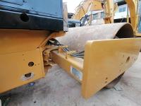 China Good Condition CAT CS-583D Vibratory Single Drum Road Roller with Original Spare Parts for sale
