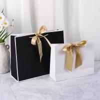 China Square Bow Knot ECO Friendly Paper Bag For Gift Packaging 31g/PCS for sale
