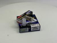 China 90919-01233 Denso 3417 Spark Plugs SK16HR11 Denso Iridium Spark Plug 3417 for sale