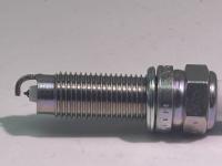 China 101 905 622A NGK Iridium Spark Plug ILZKR8A 94290 For VW PASSAT 3.6 2007-2014 for sale