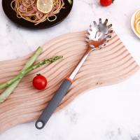 China Anti-slip Rust-resistant Stainless Steel Noodle Scooper with Tooth-edged Bowl for sale