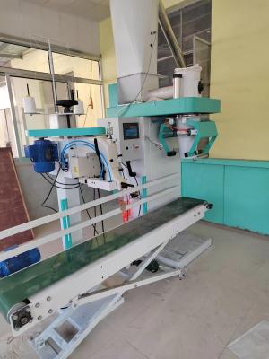 China Granular Packaging Machine with ±0.25g Packaging Accuracy, PLC Control System, and 380V Customizable Motor for High Efficiency for sale