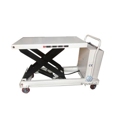 China Hydraulic Mobile Electric Lift Table 750kg Capacity 916x610mm Platform Battery Operated for sale